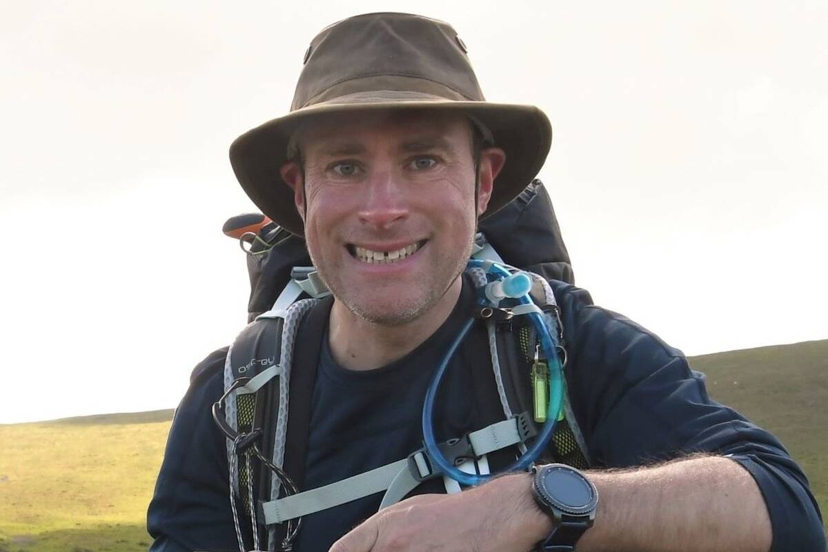 Mr Hardcastle celebrates 25 years running Duke of Edinburgh Award ...